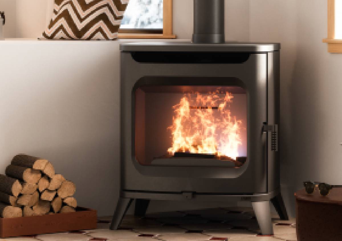 Cadel inaugura la linea di stufe a legna